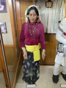 Nepali Traditional Dress: 5 Cultural outfits from Nepal